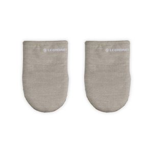 Oven Mitts, Pot Holders & More | Kitchen Accessories | Everything Kitchens