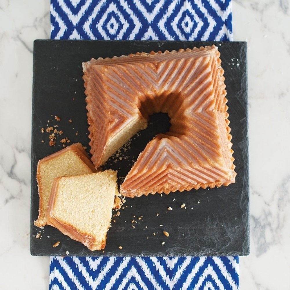 Square Bundt Pan | Nordic Ware | Everything Kitchens