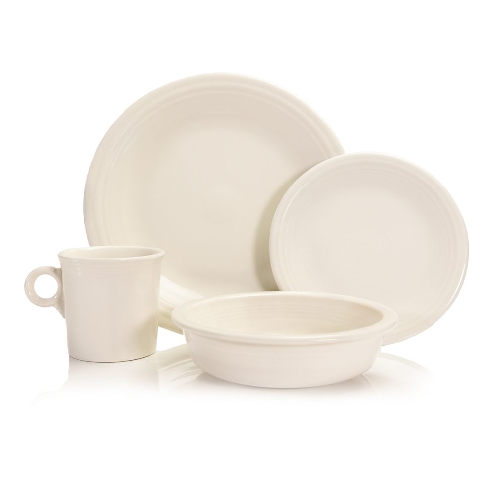 4-Piece Classic Rim Place Setting (Linen) | Fiesta® | Everything Kitchens