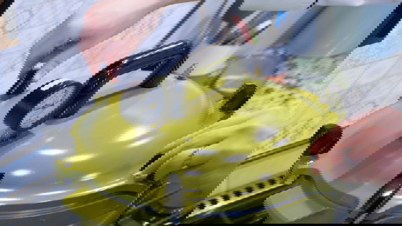 How to Pressure Can with All American 1930 Pressure Canners Guide