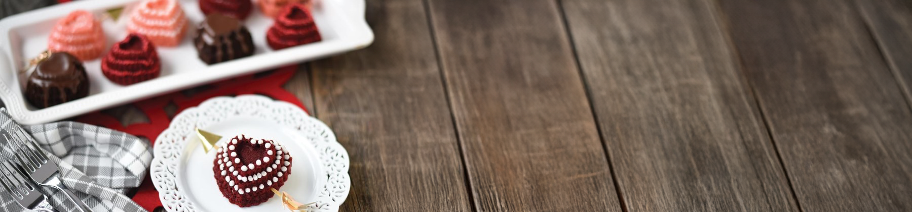 Valentine's Day Baking | Themed Bakeware & Baking Tools | Everything Kitchens